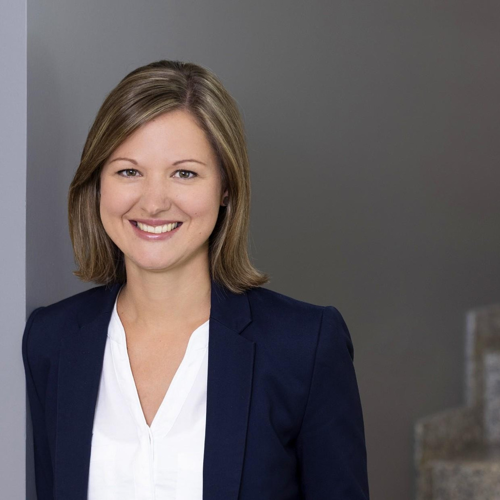 Sandra Pfaffenlehner - Controlling, Rechnungswesen, Finanzmanagement ...