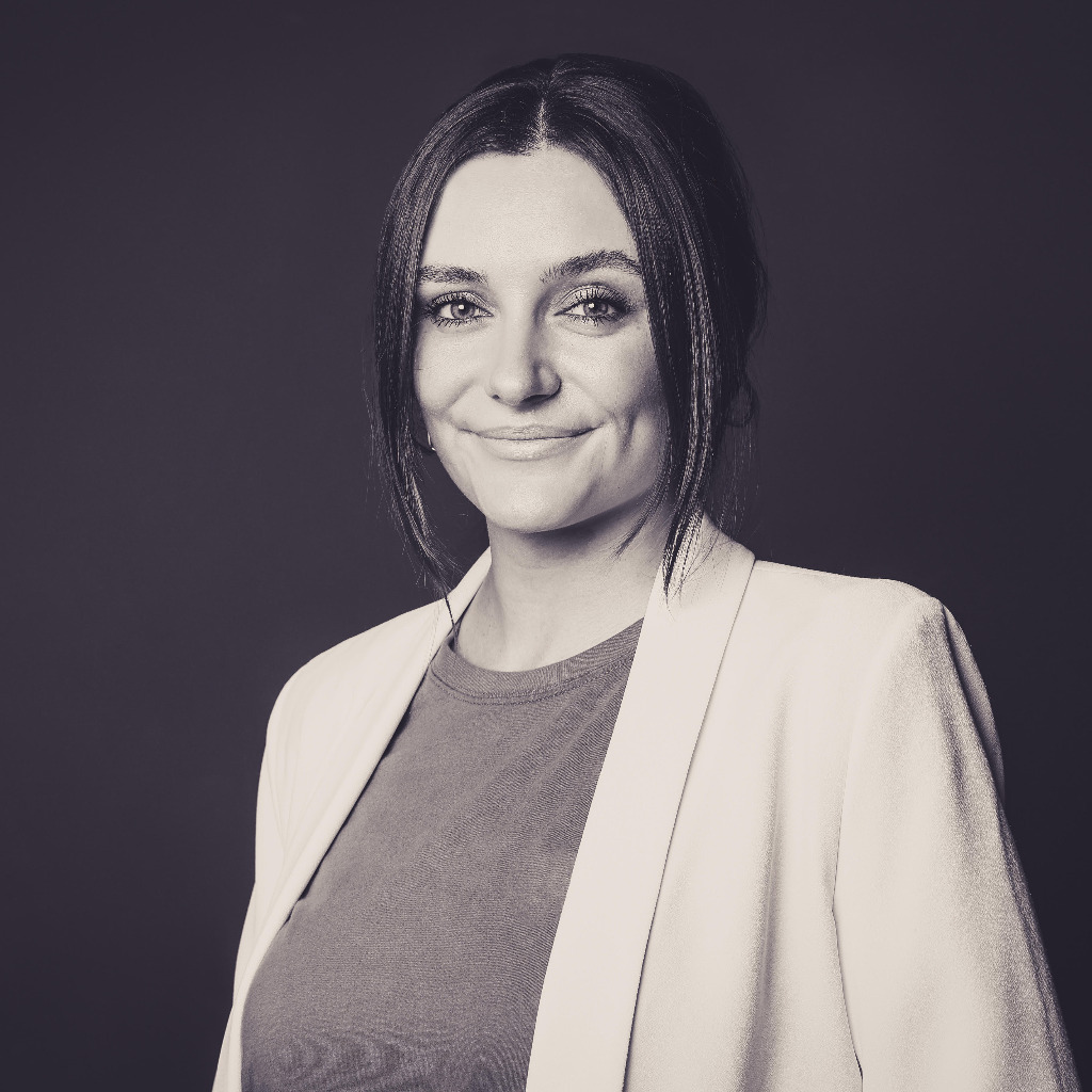 Jennifer-Jane Urbanski - Social Media Managerin - zero Gruppe | XING