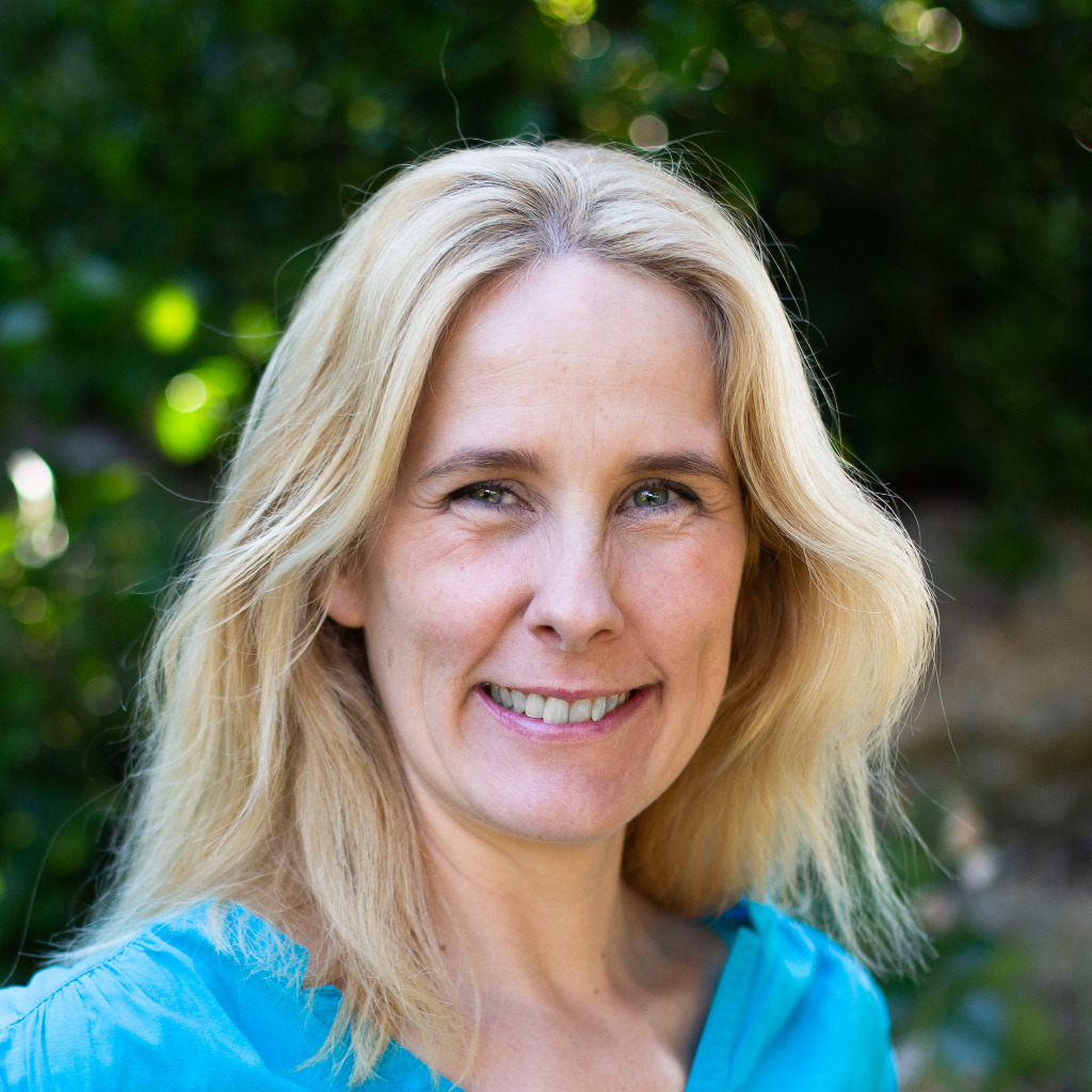 Sandra Roth's Instagram, Twitter & Facebook on IDCrawl