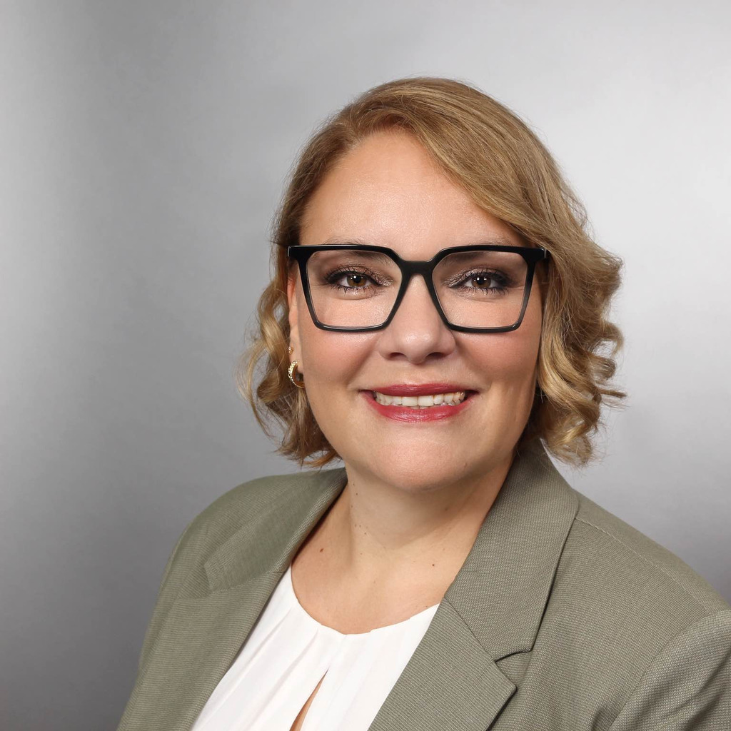 Danielle Becker - Key Account Managerin Life Cycle Service - Kardex ...