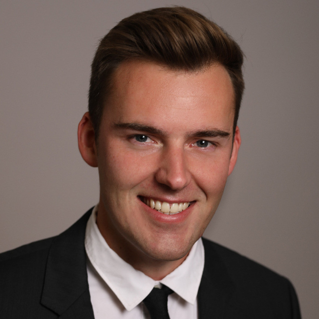 Alexander Freund - Auditor - Ernst and Young LLP | XING