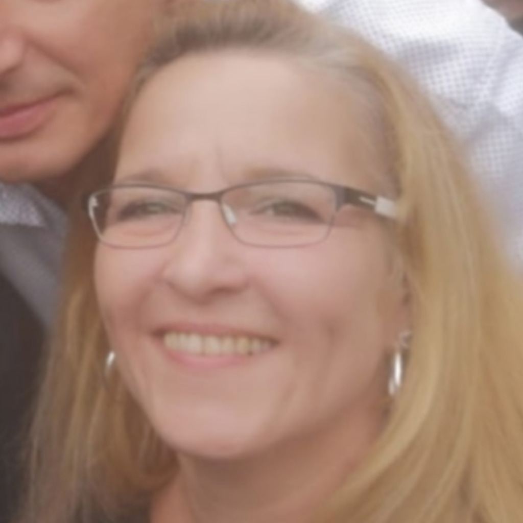 Sandra Paul - Kundenbetreuerin Adressmanagement - UMB Unternehmens ...