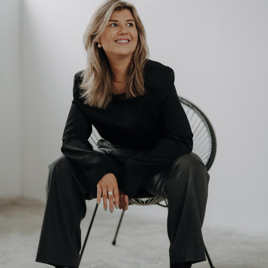 Denise Rose - Senior Manager Corporate Transformation - Rohde & Schwarz ...