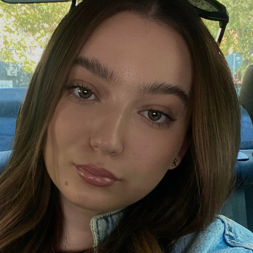 Lusil Ramaliu - Information Systems - Friedrich-Alexander-Universität ...