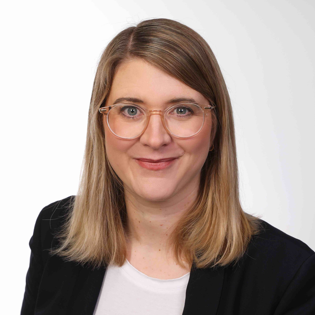 Celine Fiening - HR Business Partnerin international - SIMONSWERK GmbH ...