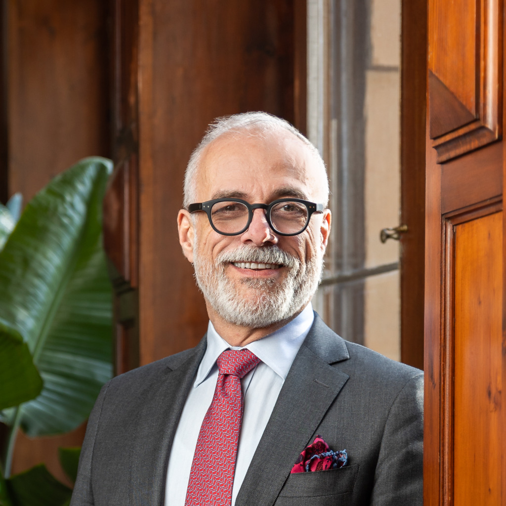 Oliver v. Vorst - Genealoge, Leiter Öffentlichkeitsarbeit - Coutot ...