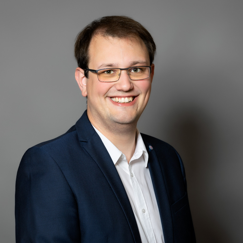 Tobias Simon - Quality Operator - Schaeffler Technologies AG & Co. KG ...