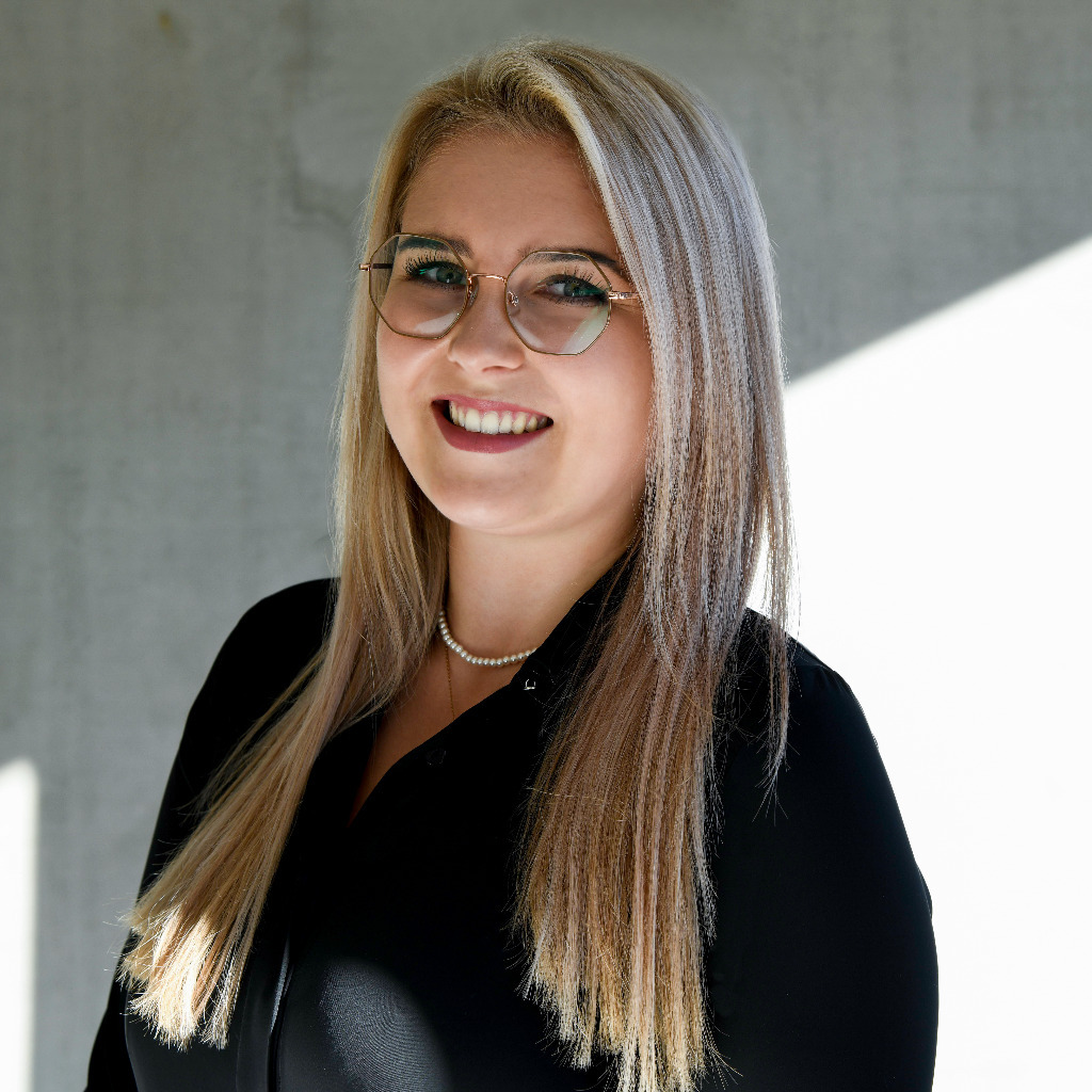 Pia Bruckmeier - Internes Projektmanagement - Firmengruppe Max Bögl | XING