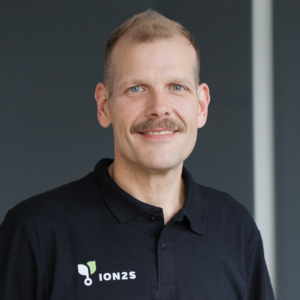 Florian Kasper - Senior Account Director - ion2s | XING