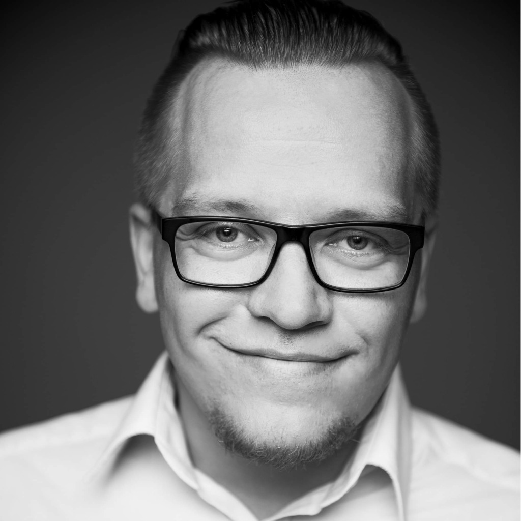 Tom Wiezorek: Ausbildung und Berufserfahrung | XING