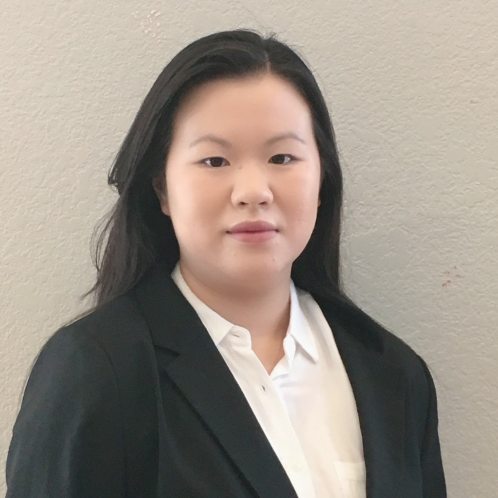 Emily Chen - Customer Service Ambassador - University of Arizona | XING