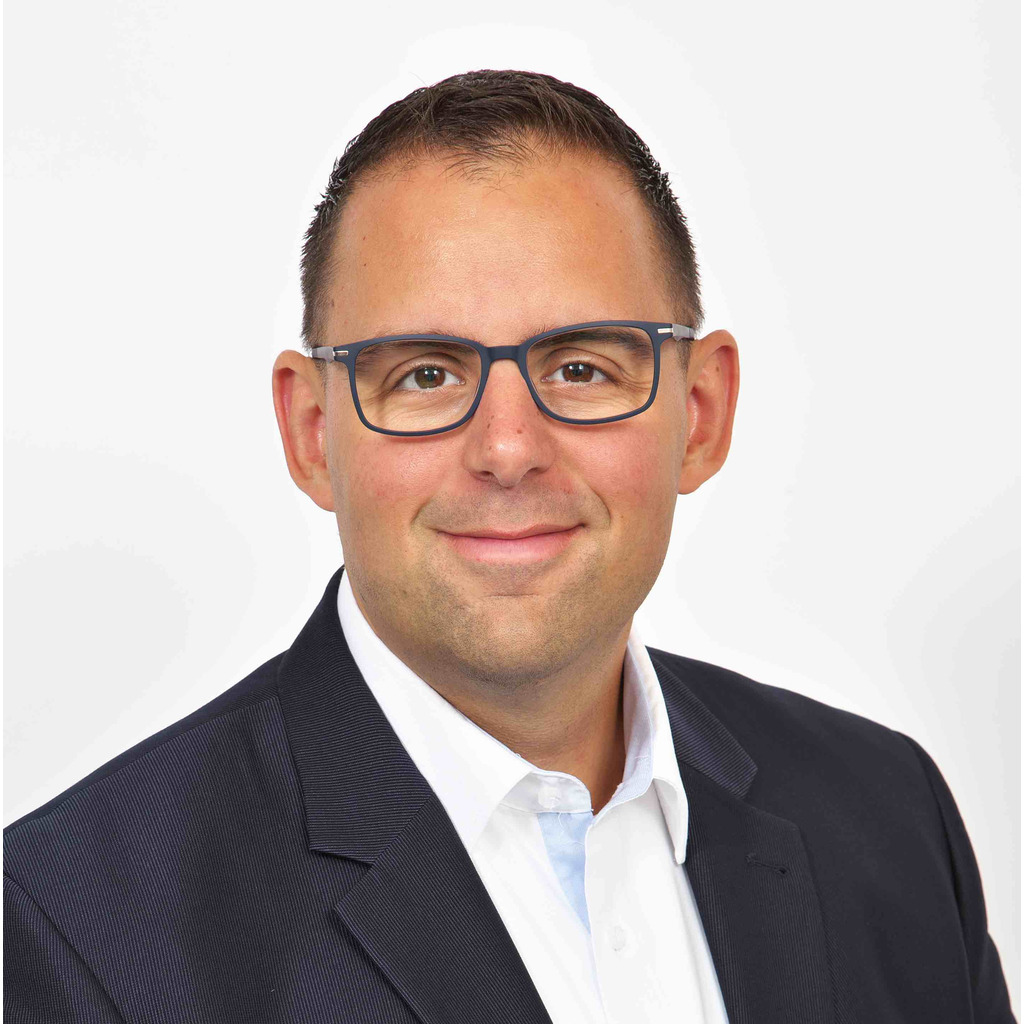 Christopher Neumayer - Vertrieb LKW - Volvo Group Austria GmbH | XING