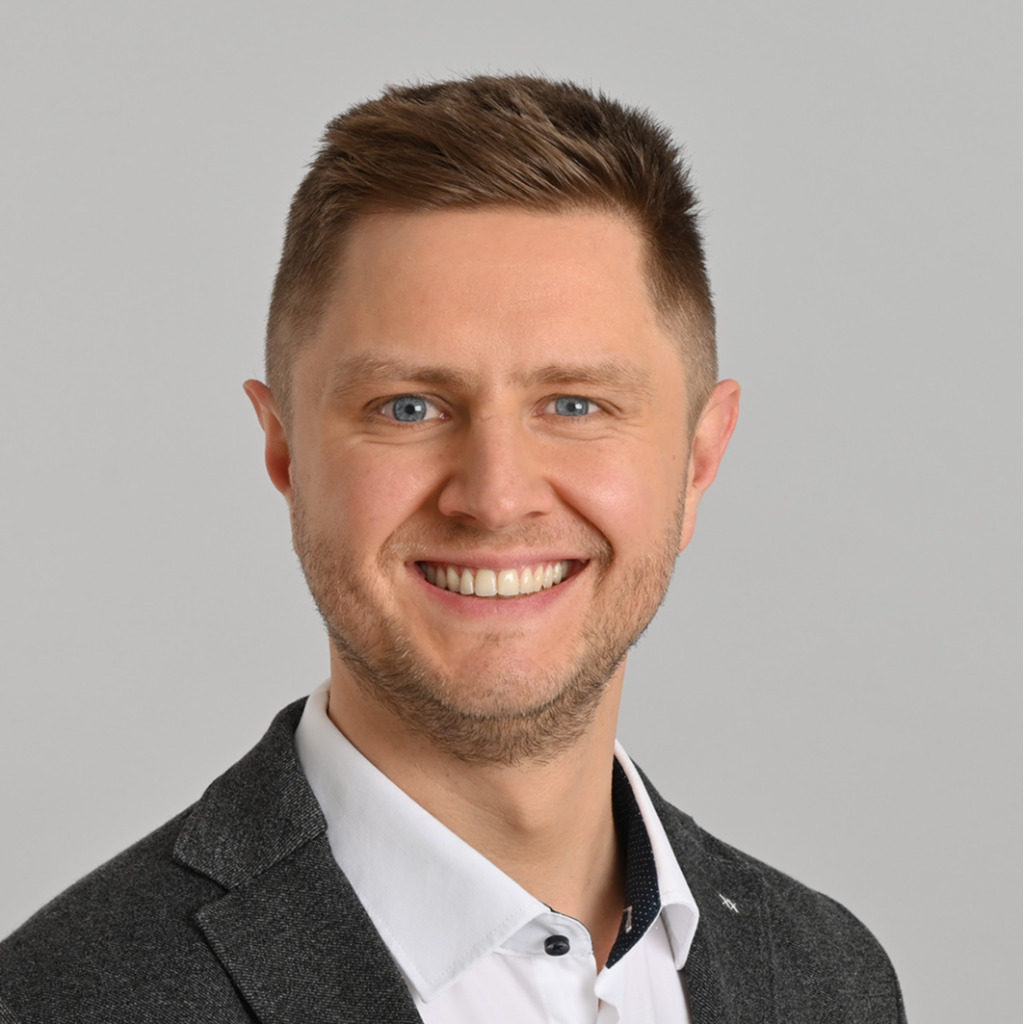 Alexander Dirks - Senior Business Analyst, Engagement Manager, Delivery ...