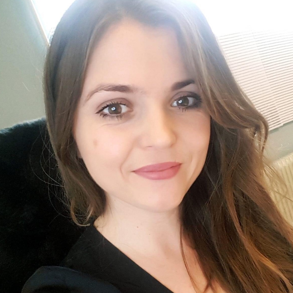 Ivana Valenta - Client Manager - TCS CARDS & SERVICES GMBH (vormals ...