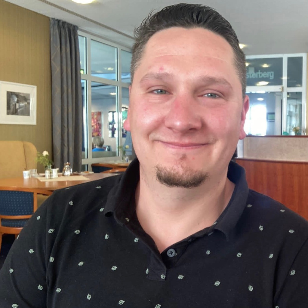 Alexander Jones - Teamleiter Lademittelverwaltung - AVO-Werke August ...