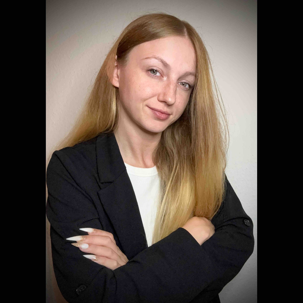 Pia Lessmeister - Einrichtungsfachberater - Uni Polster & Trösser ...