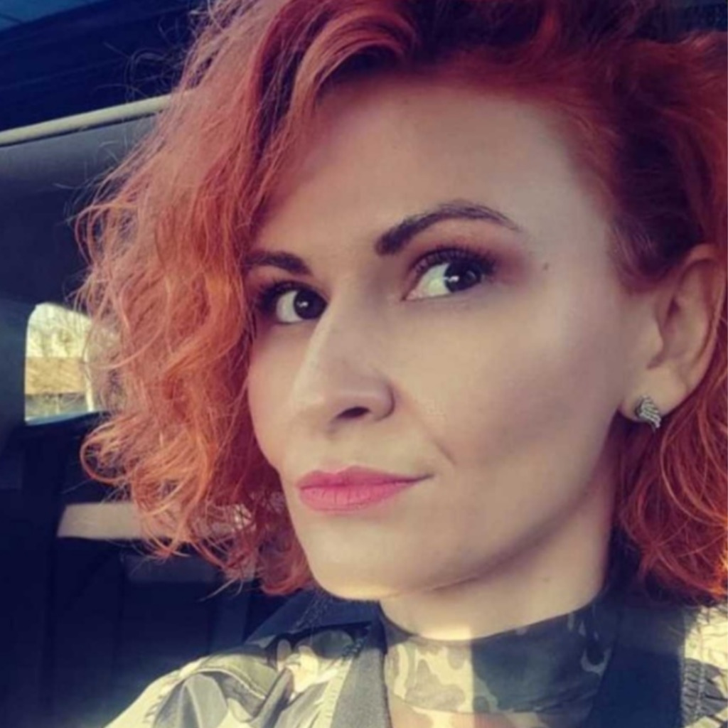 Laura Mares - Social Media Specialist - Attracting Real Leverage Ltd | XING