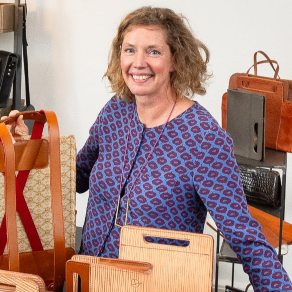 Kathi Halama - Geschäftsführerin - texSTILform Entwurf Beratung Konzept | XING