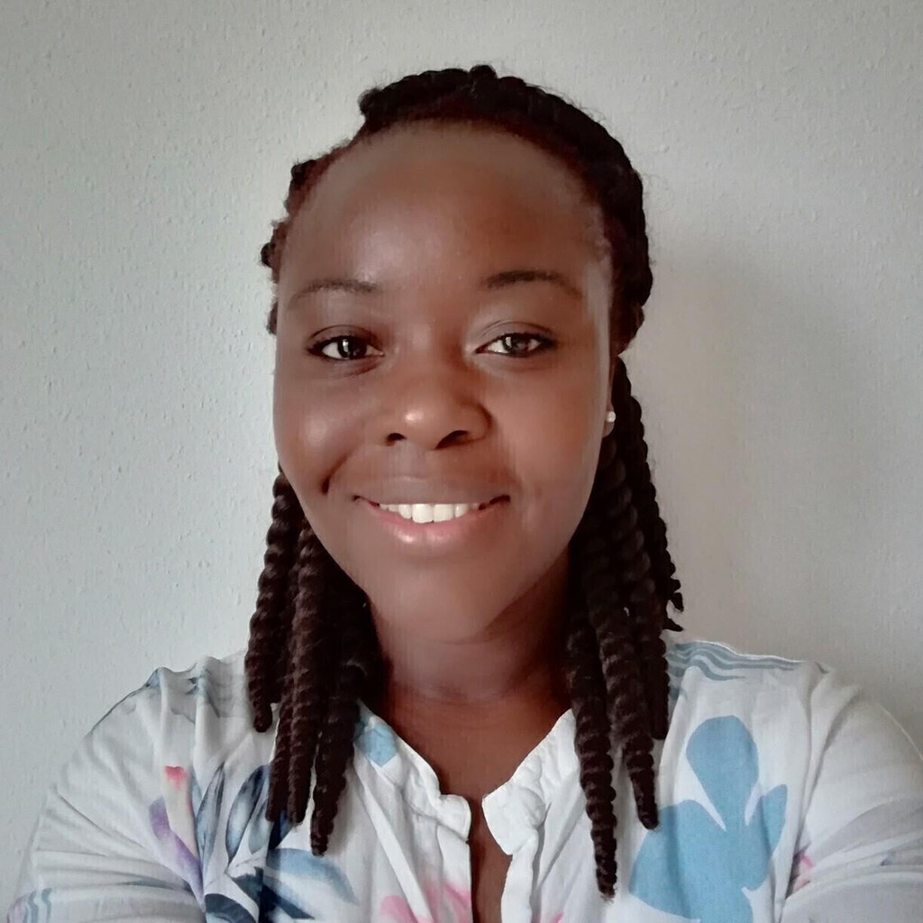 Esther Afari - Fachkraft für Anästhesie- & Intensivpflege - Nurse to ...