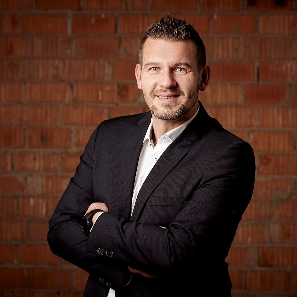 Alexander Jakob - HR Specialist Payroll - Stanze GmbH | XING