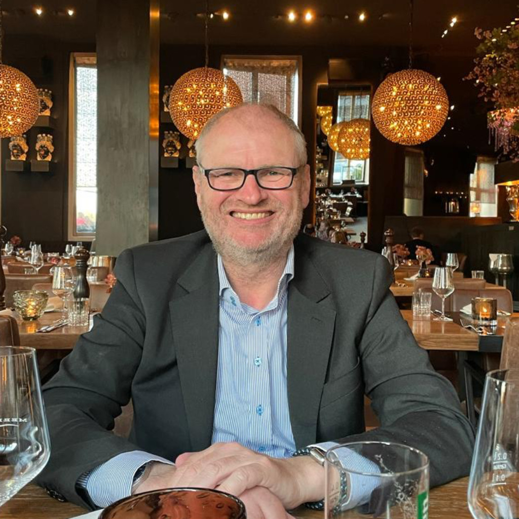 Prof. Dr. Peter C. Fischer - Professor für Wirtschaftsrecht ...