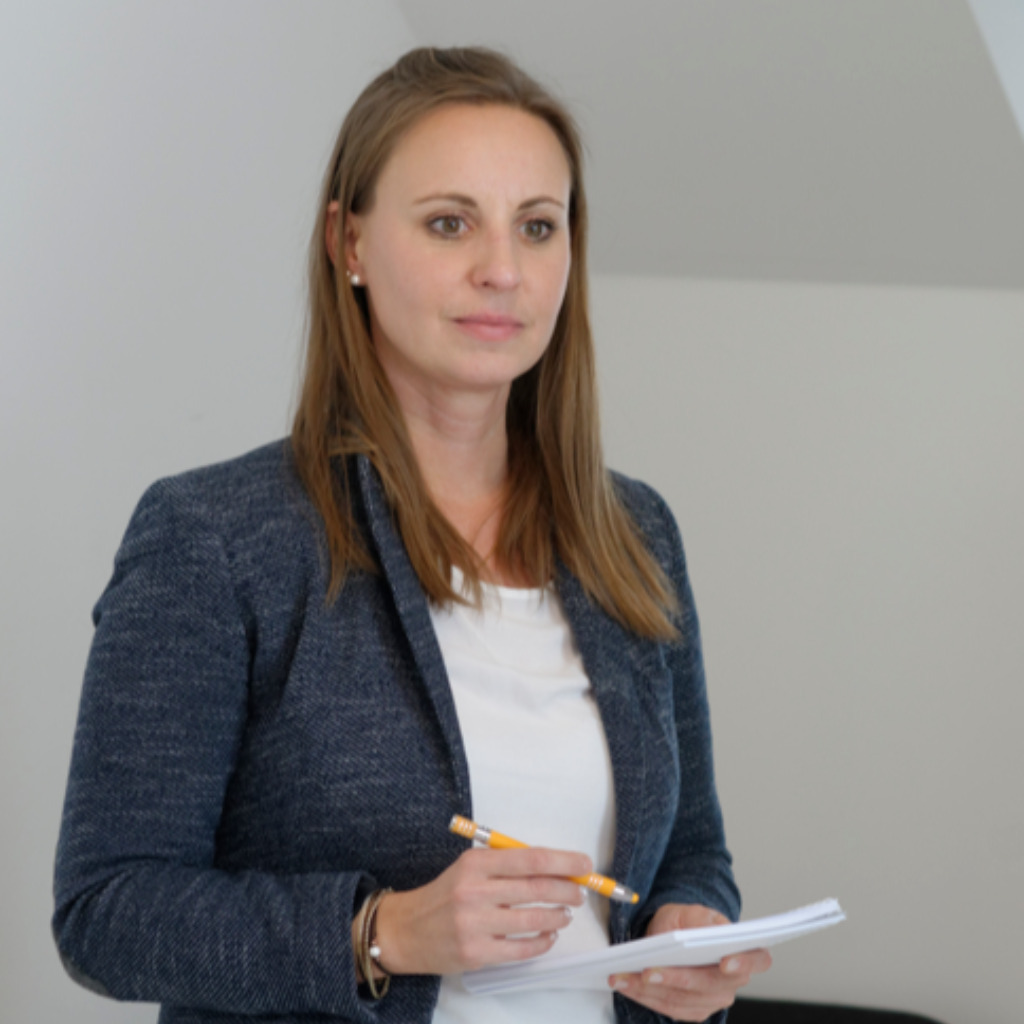 Stephanie Nussbaumer - Assistentin der Geschäftsführung - Der IT Macher ...