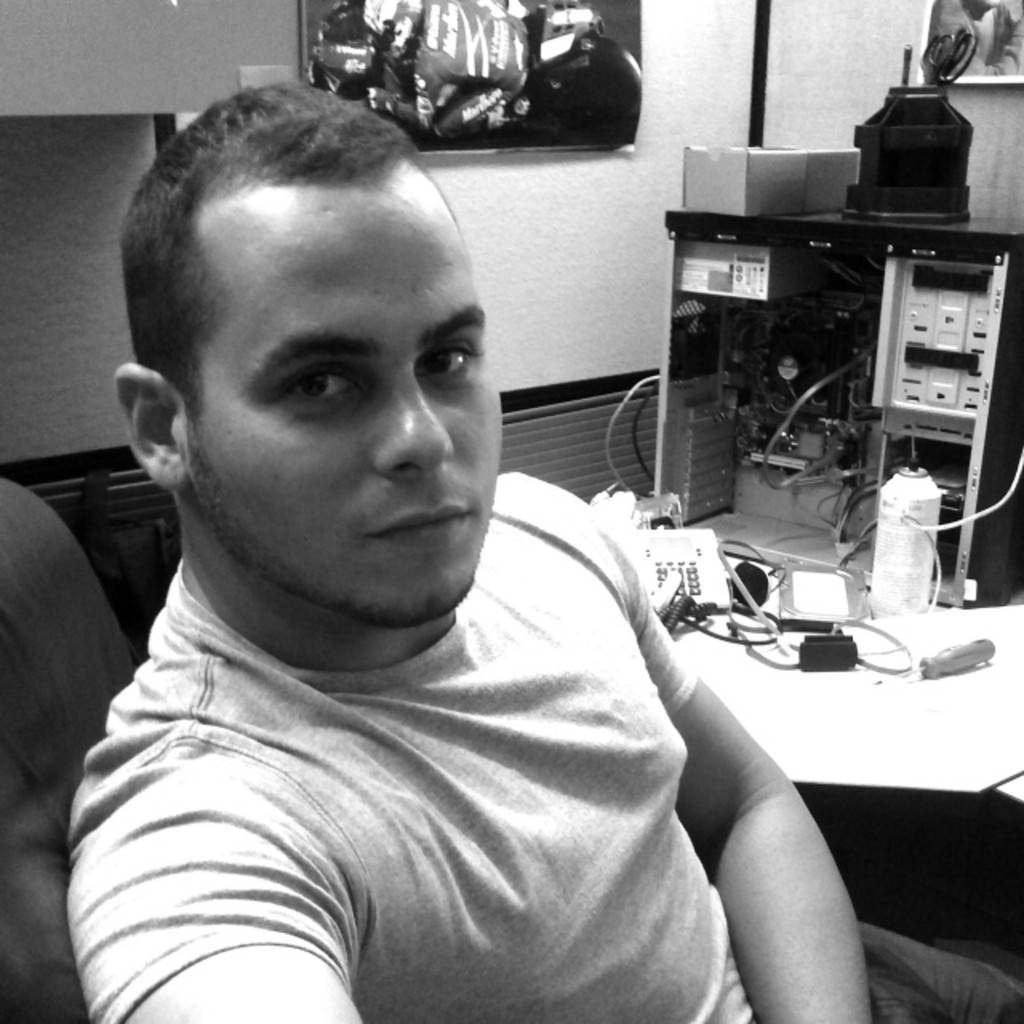 Luis Segarra - Especialista en Soporte Técnico (Tics) - Corporación ...