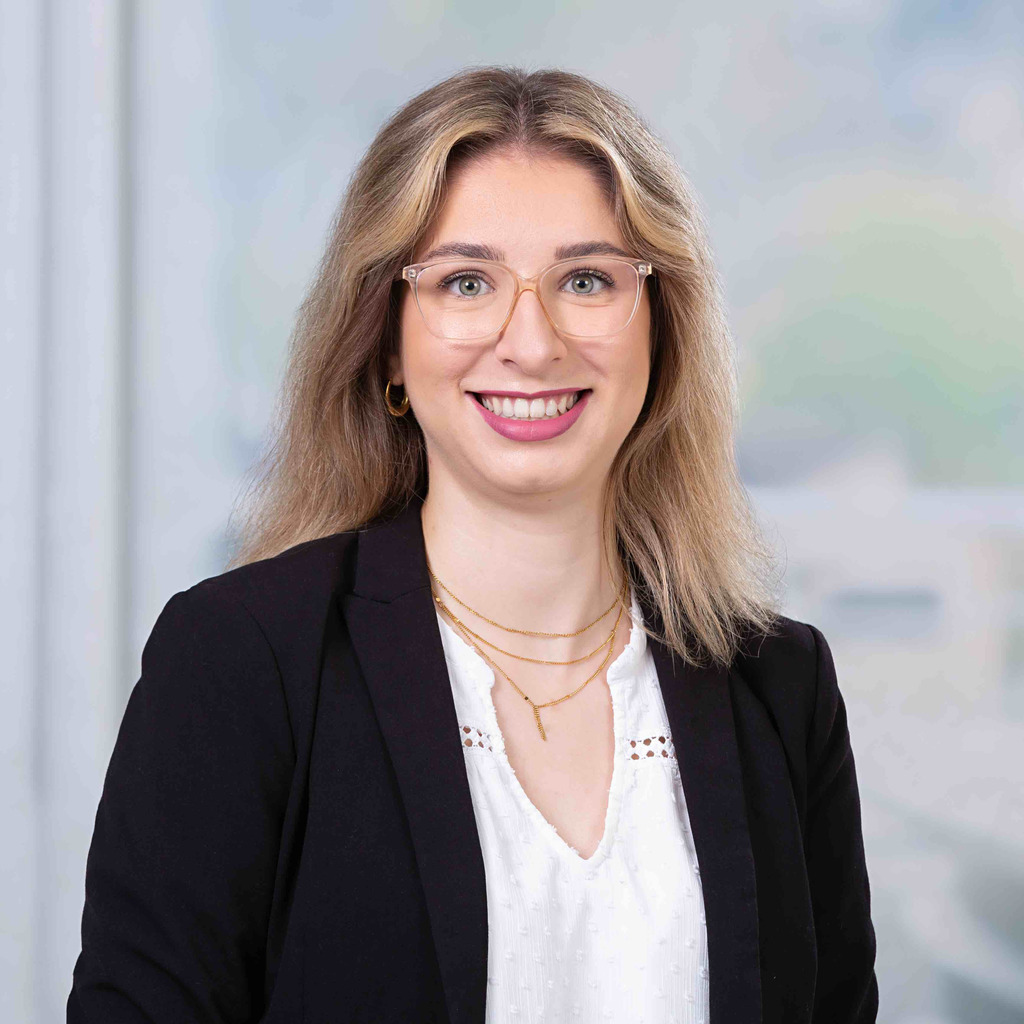 Saskia Mayer - Privatkundenbetreuerin - Volksbank Mittlerer Neckar eG ...