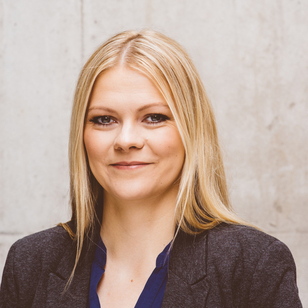 Julia zur Loye - Außendienst Infrastructure, Industry & Buildings - MC ...