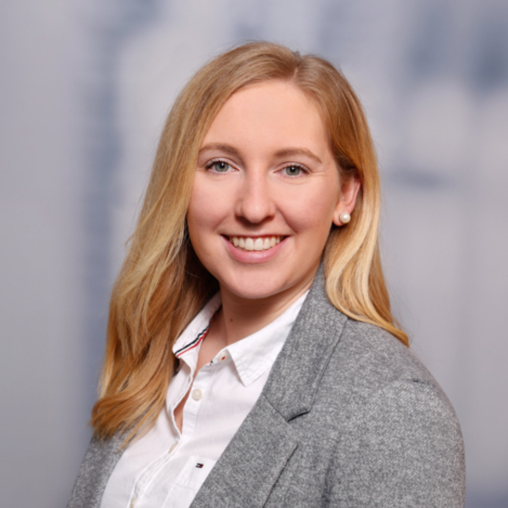 Laura Reichert - Senior Manager | Steuerberaterin - Deloitte | XING