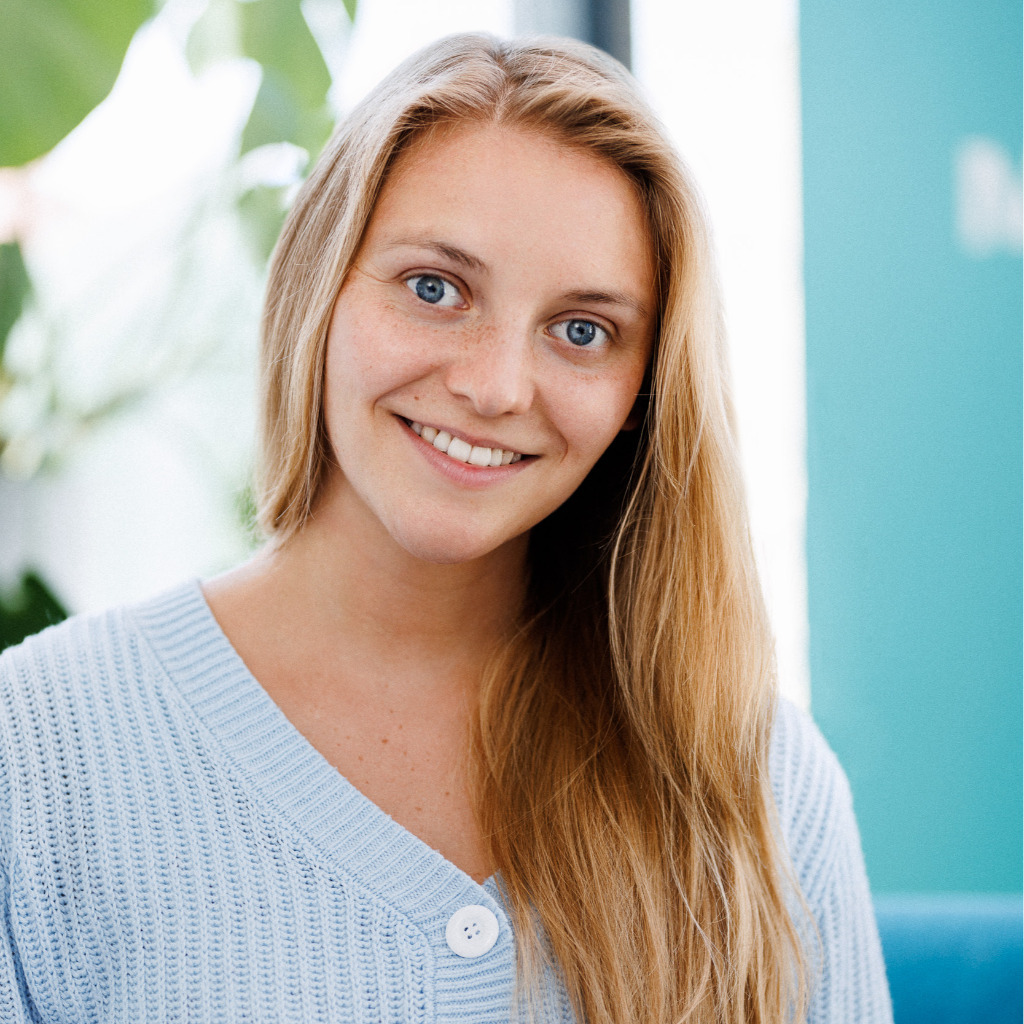 Laura Schüürmann - Team Lead International - MEDWING | XING