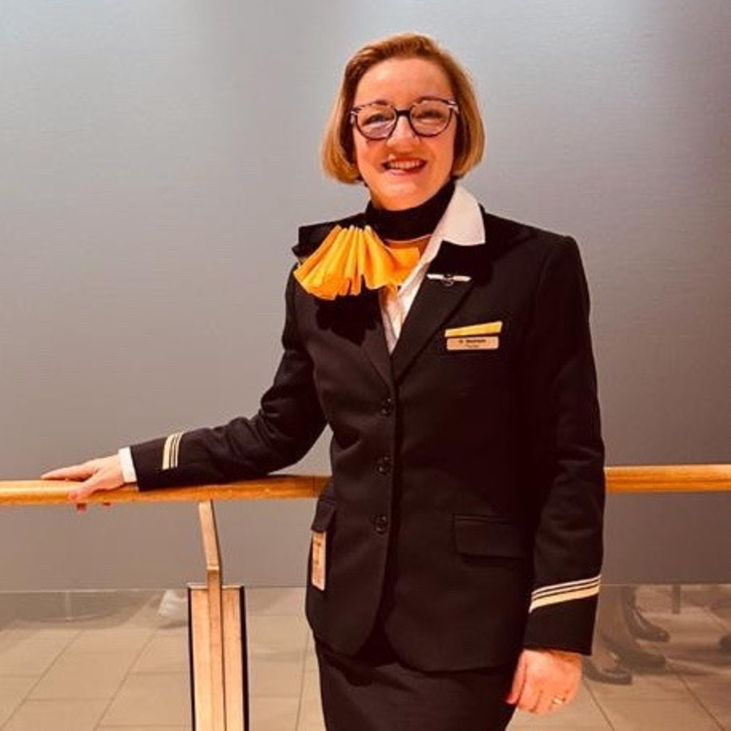 Heike Emma Maria Neumann - Teamleader Cabin Crews - Führung 160 ...