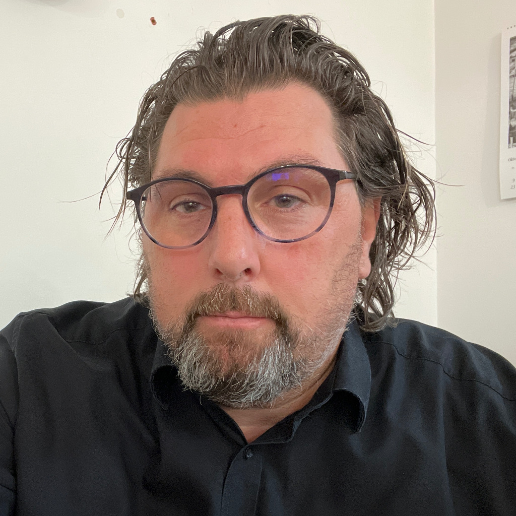 Michael Gerhards - Studioleiter - Zeitzmann Kachelofen und Kaminstudio ...