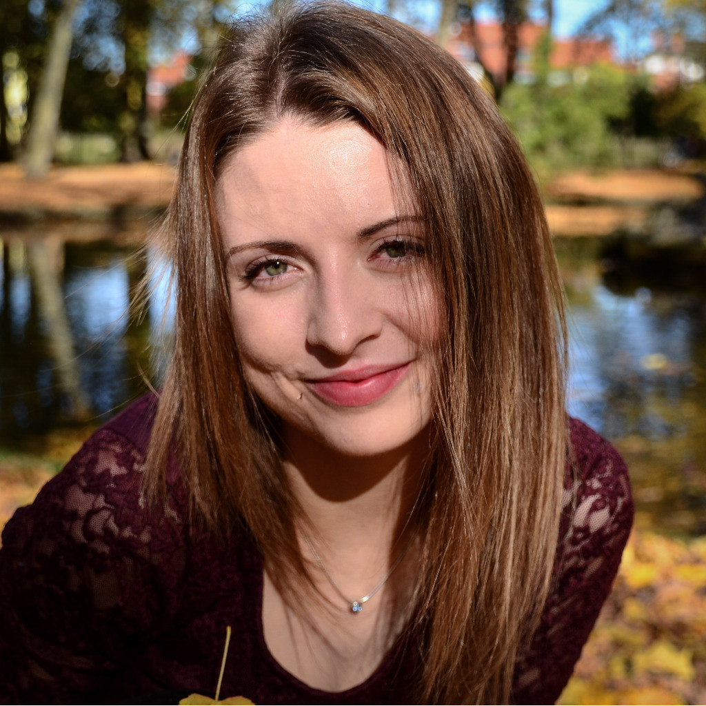 Helena Lutz - Theater und Medien - Universität Bayreuth | XING