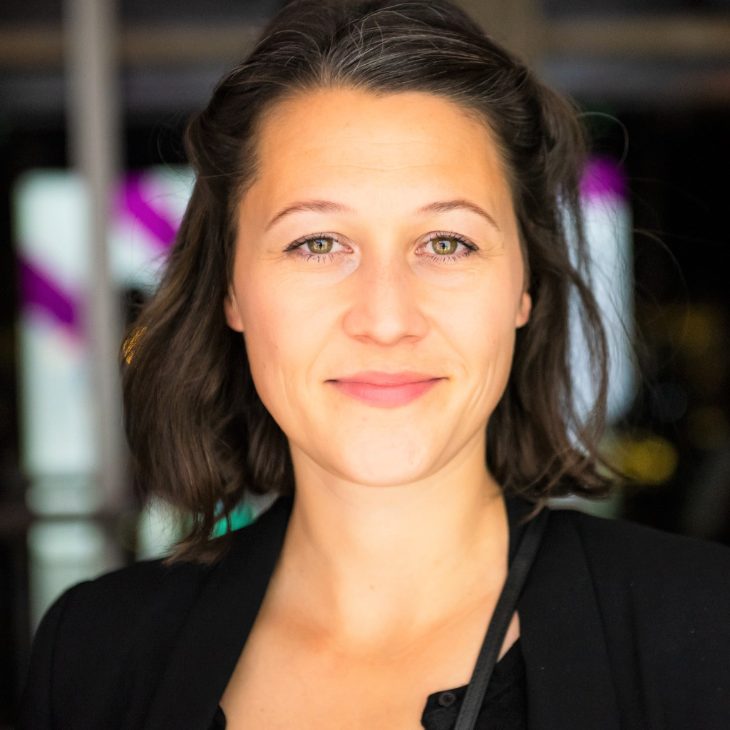 Heidi Brady's Instagram, Twitter & Facebook on IDCrawl