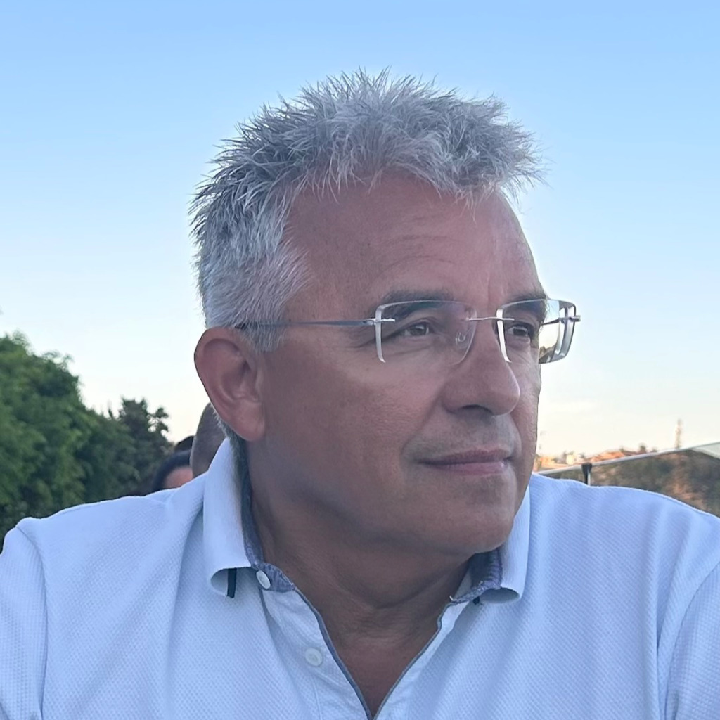 Robert Kuzner - Operations Director - Bruker AXS SE | XING