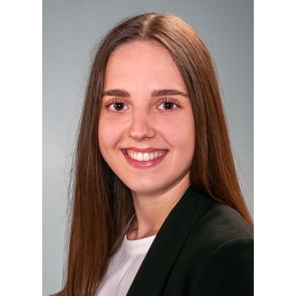 Laura Kühn - Maklerassistentin - SIS-Sparkassen-Immobilien-Service GmbH ...