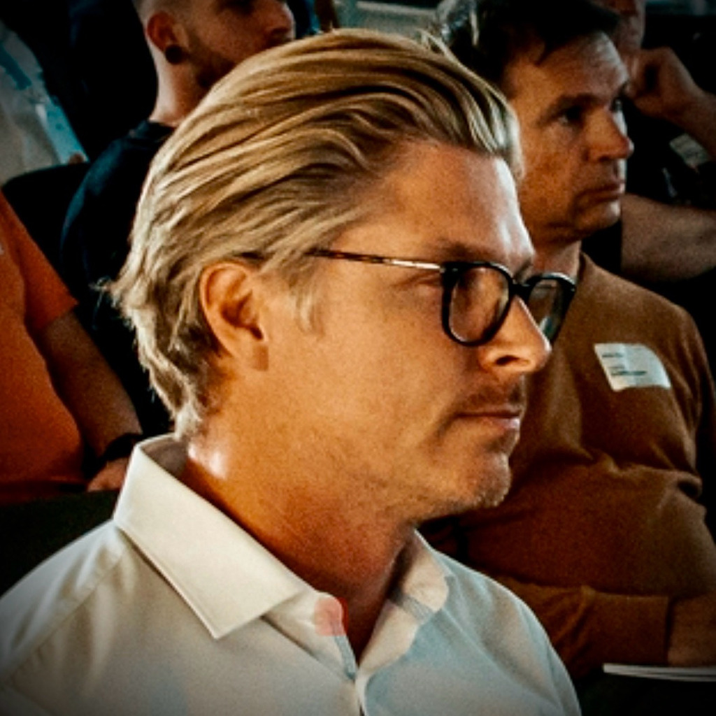 Armin Schwarz - Produktdatenmanager/CAD-Admin Creo Elements Direct ...