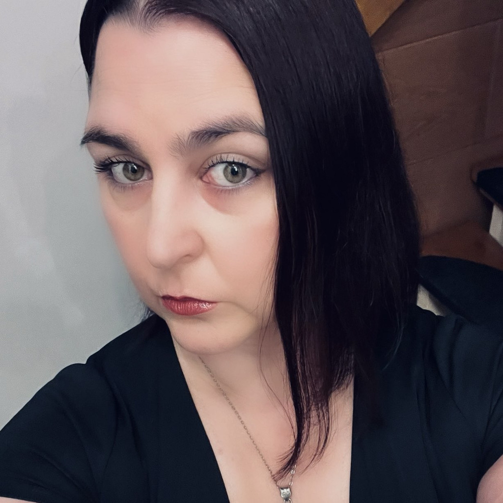 Sarah Ewert - Strategic Purchasing Manager - Magna International | XING