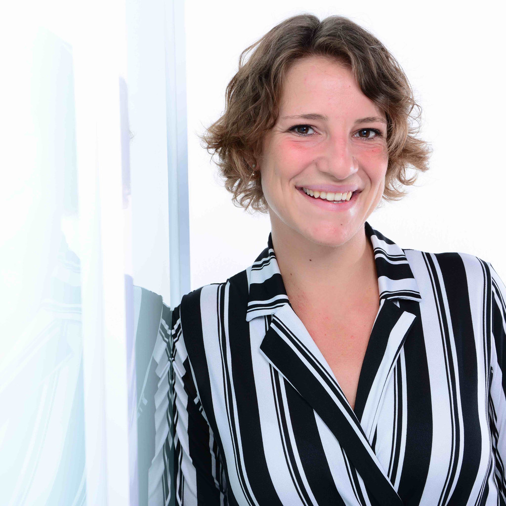 Lisa Becker - Personalreferentin - Gemeinschaftsklinikum Mittelrhein ...