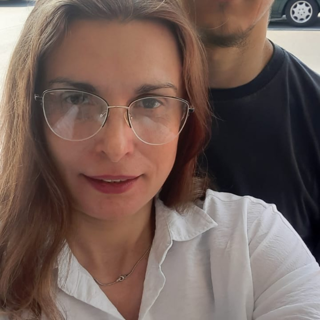 Yadviha Demianova - Fullstack Developer - diahelper | XING