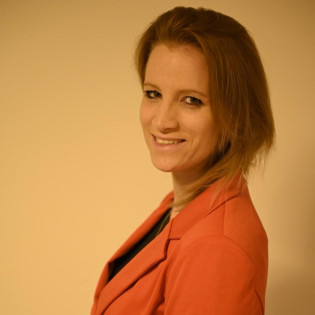 Sandra Wirth - Sachbearbeiterin Personenversicherungen - 1:1 ...