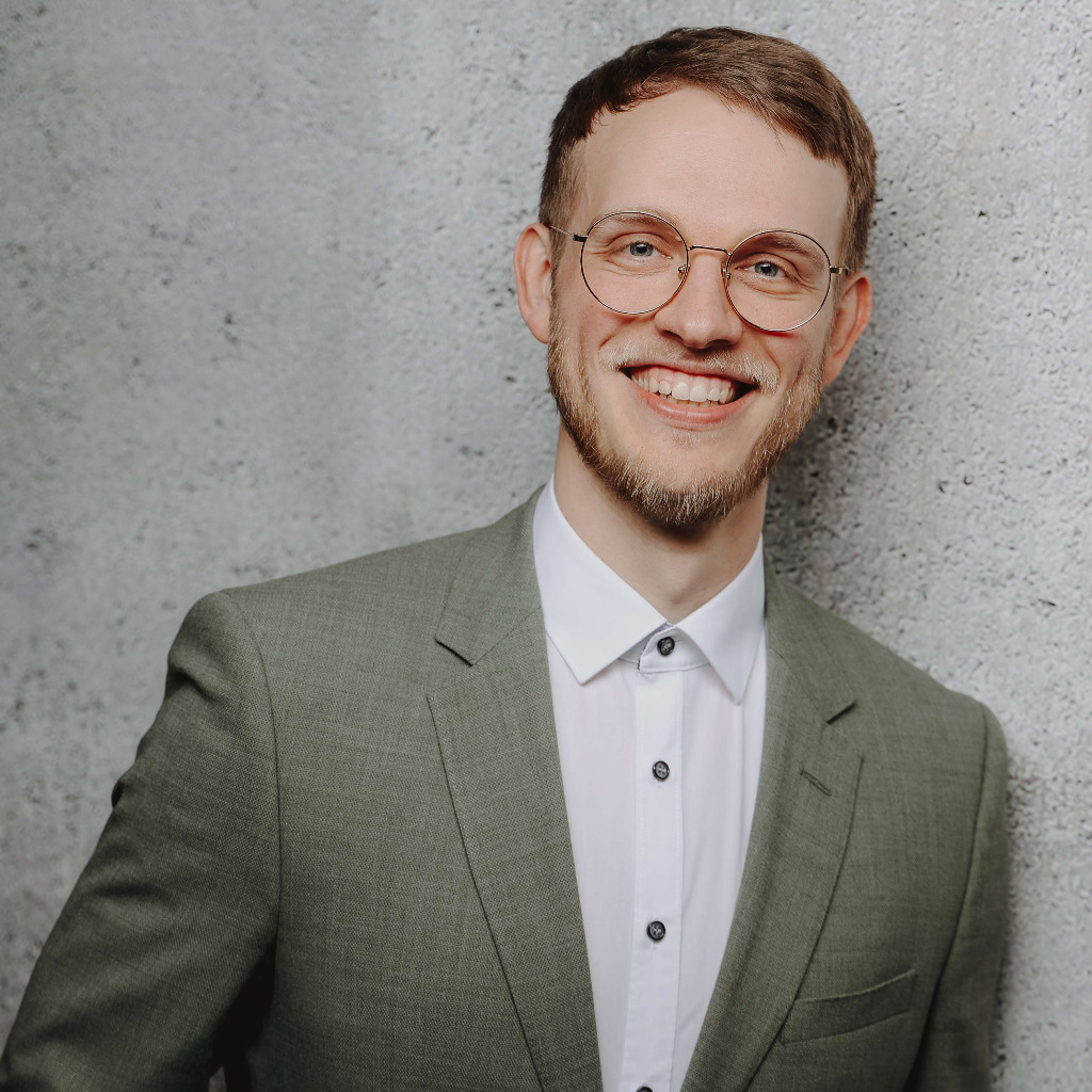 Kay Medding - Disponent - Evonik Industries AG | XING