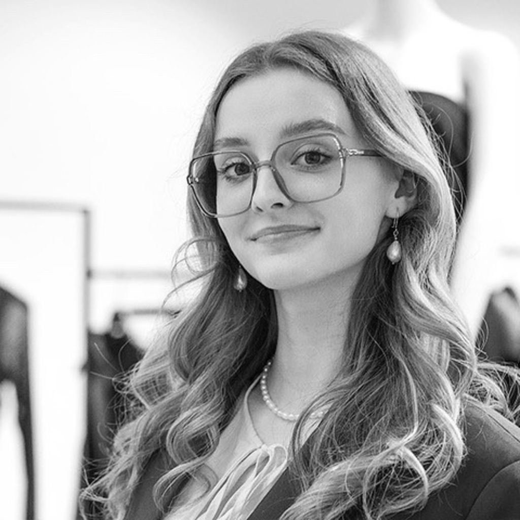 Emma Wittstock - Mode & Designmanagement B.A. - AMD Akademie Mode ...