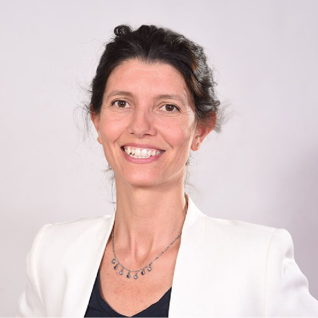 Elena Laburu Baza - Senior Investment Manager - Australian Trade and ...