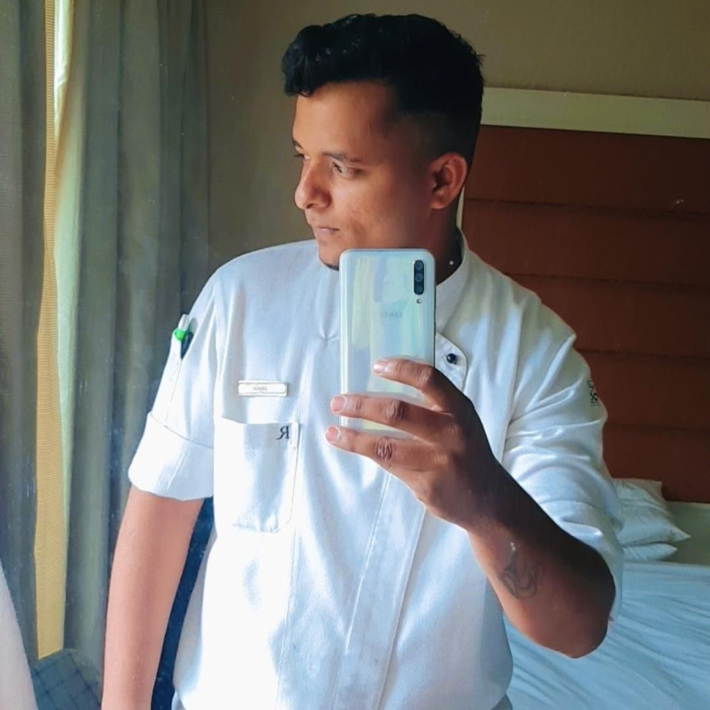 PAWAN Gaikwad - demi chef de Partie - I work for Saudi airline catering industry as a chef | XING