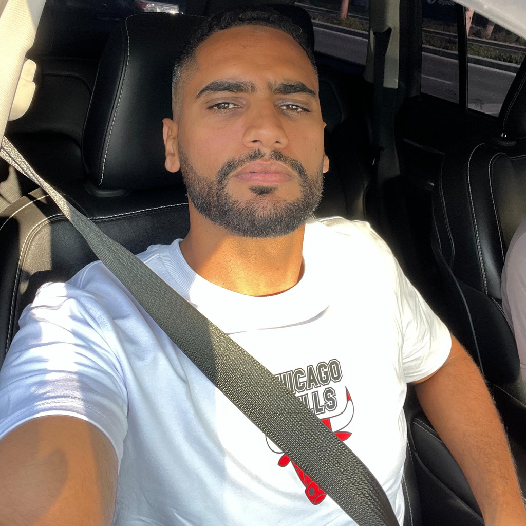 Ayoub Alouane - Car Dealer - Freelance Art Director & Illustrator | XING