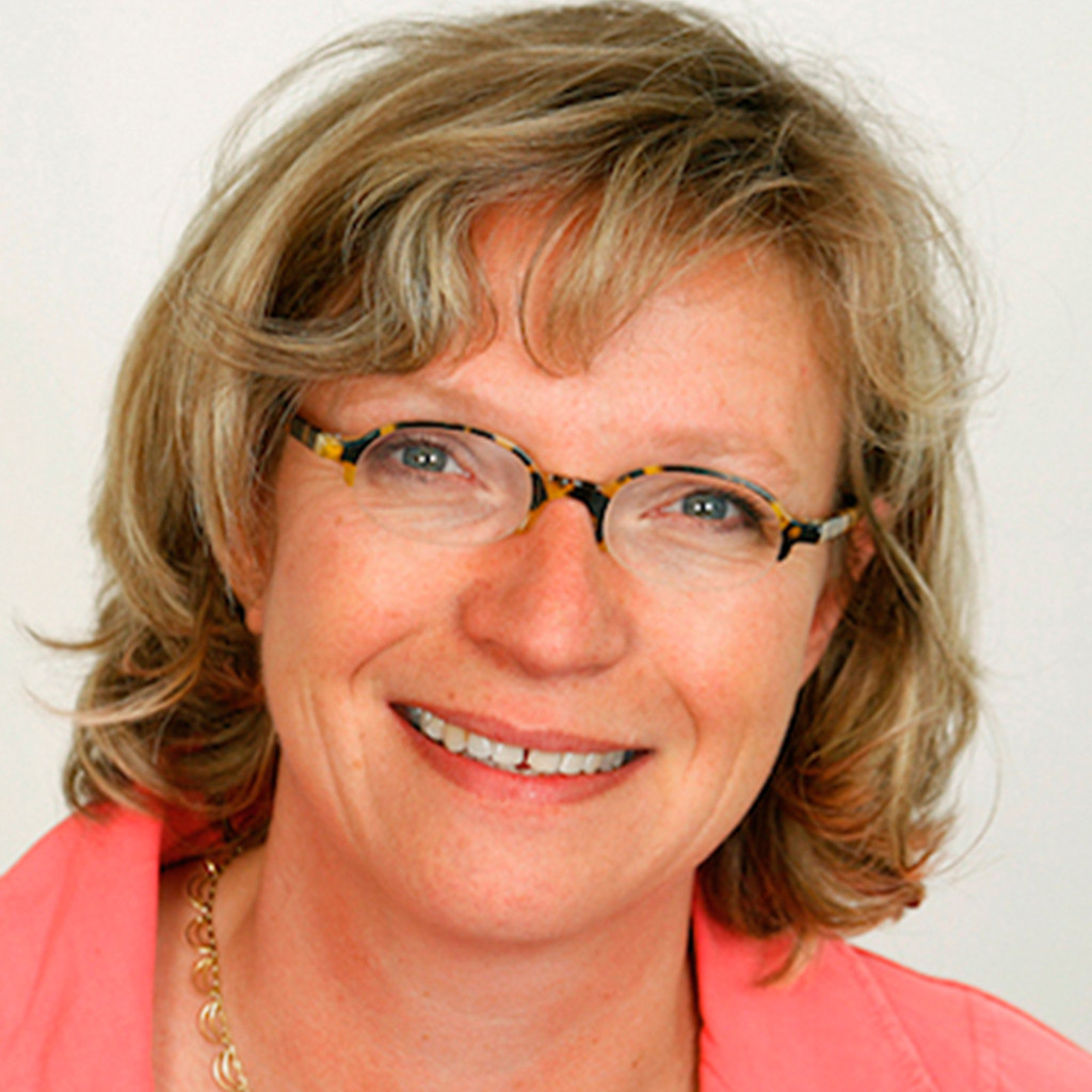 Andrea Schnell - Geschäftsführerin - Roder Kunststofftechnik GmbH | XING