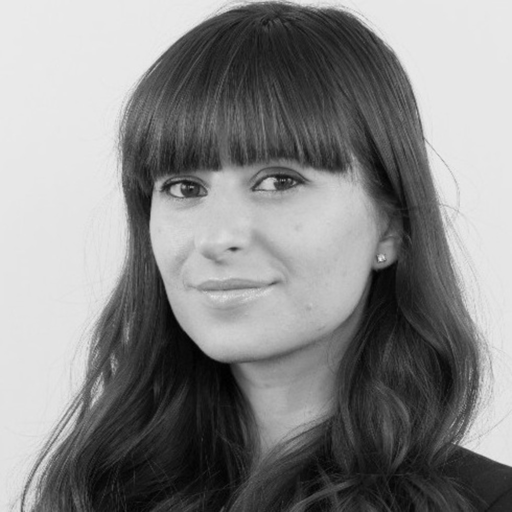 Laura Rusu - M&A Analyst - Crédit Agricole CIB | XING