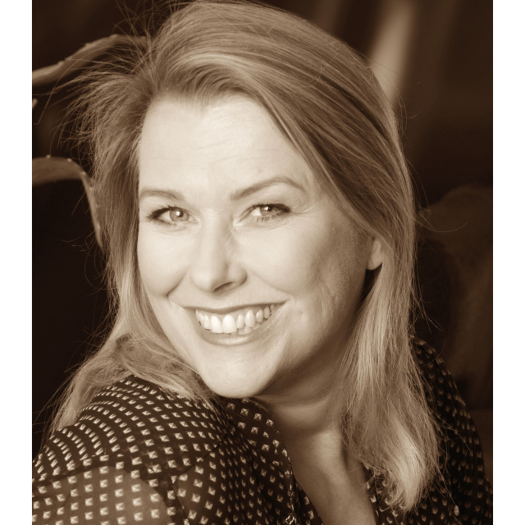 Stephanie Rousseau's Instagram, Twitter & Facebook on IDCrawl